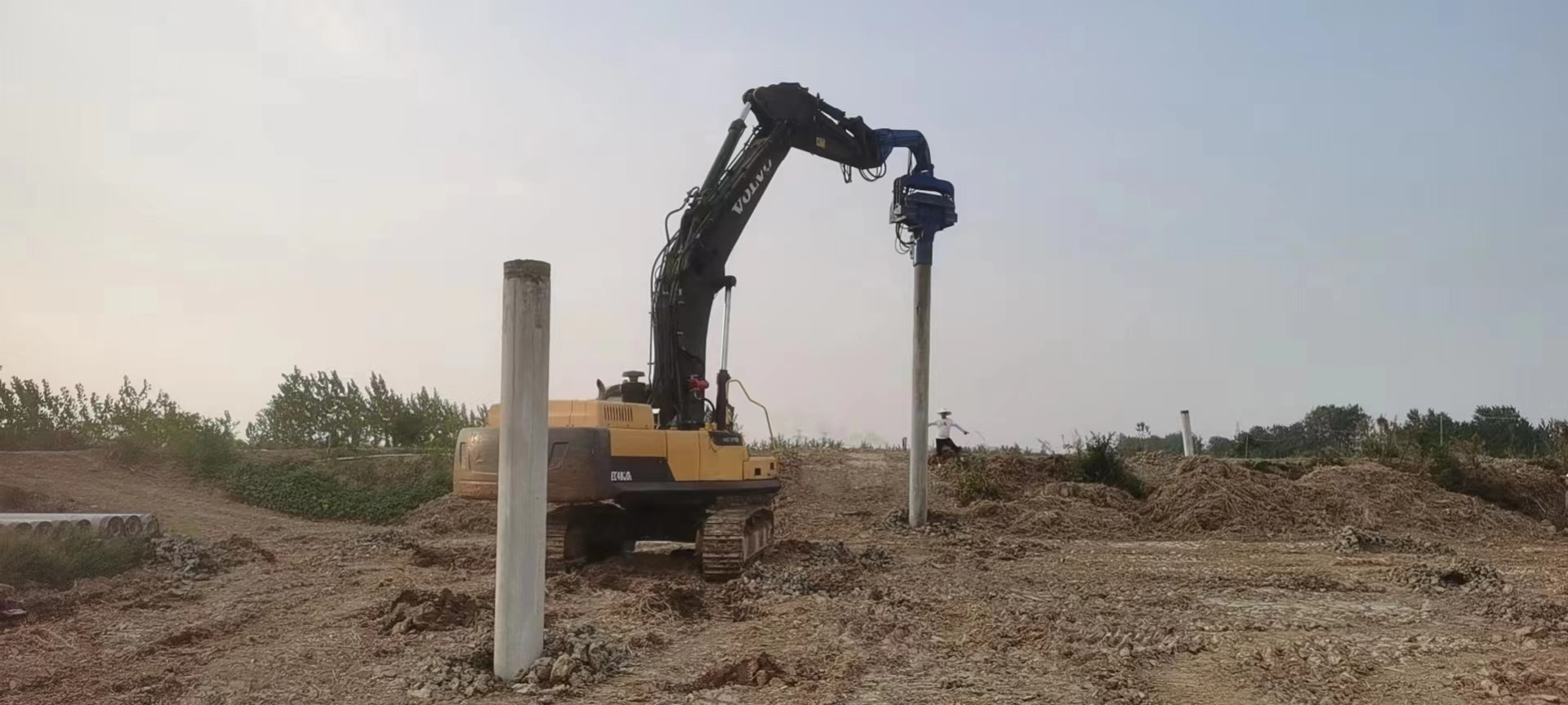12 Meter Pile Driving Heavy Vibro Hammer For Hard Earth / Soil Areas ...