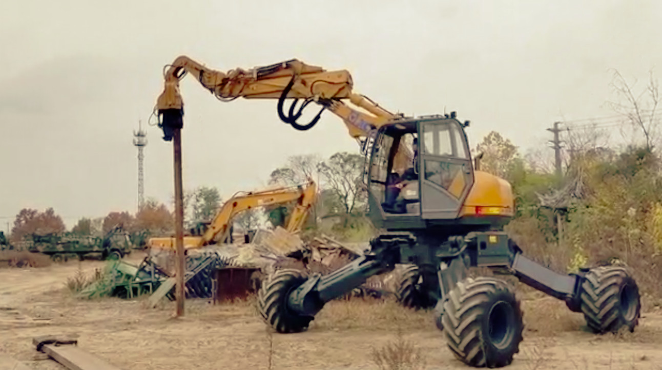 RC Pile Driving With Wheeler Excavator Suitable For 6 To 8 Meter Sheet ...