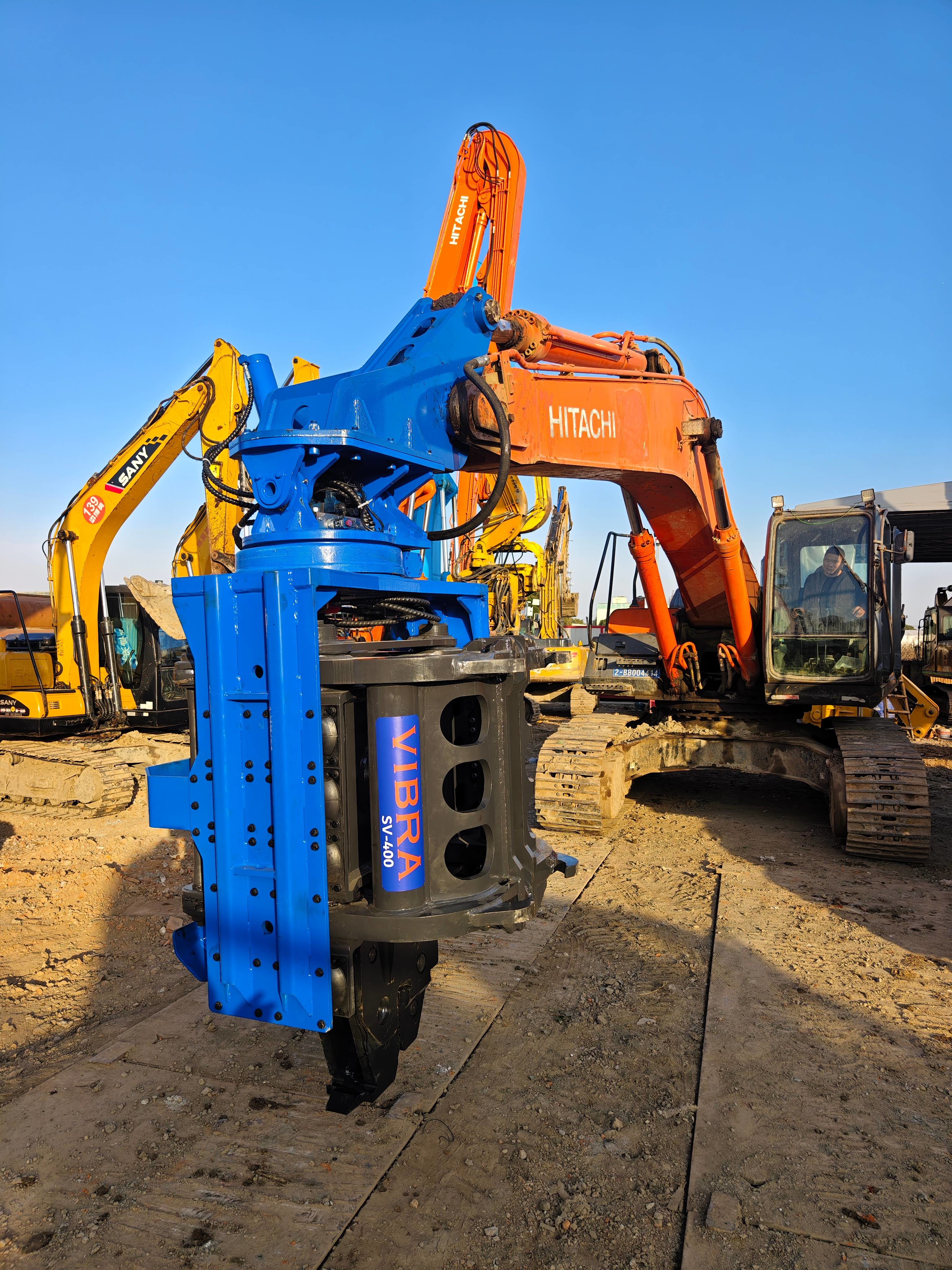 10 M/min Pile Lifting Speed Side Grip Pile Driver with Speed ...