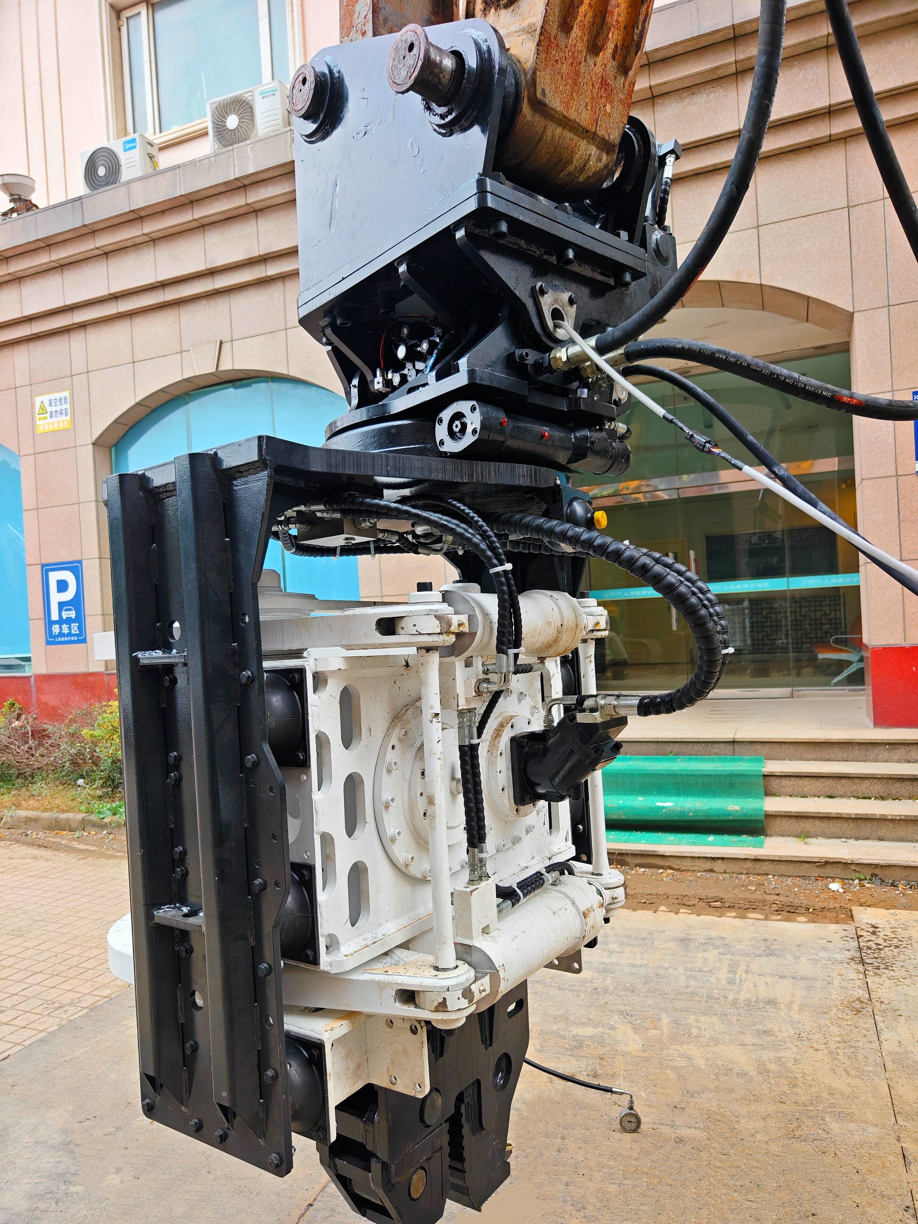 Side Clamp Vibro Hammer Pile Driving Force for Heavy Duty Pile Driving ...