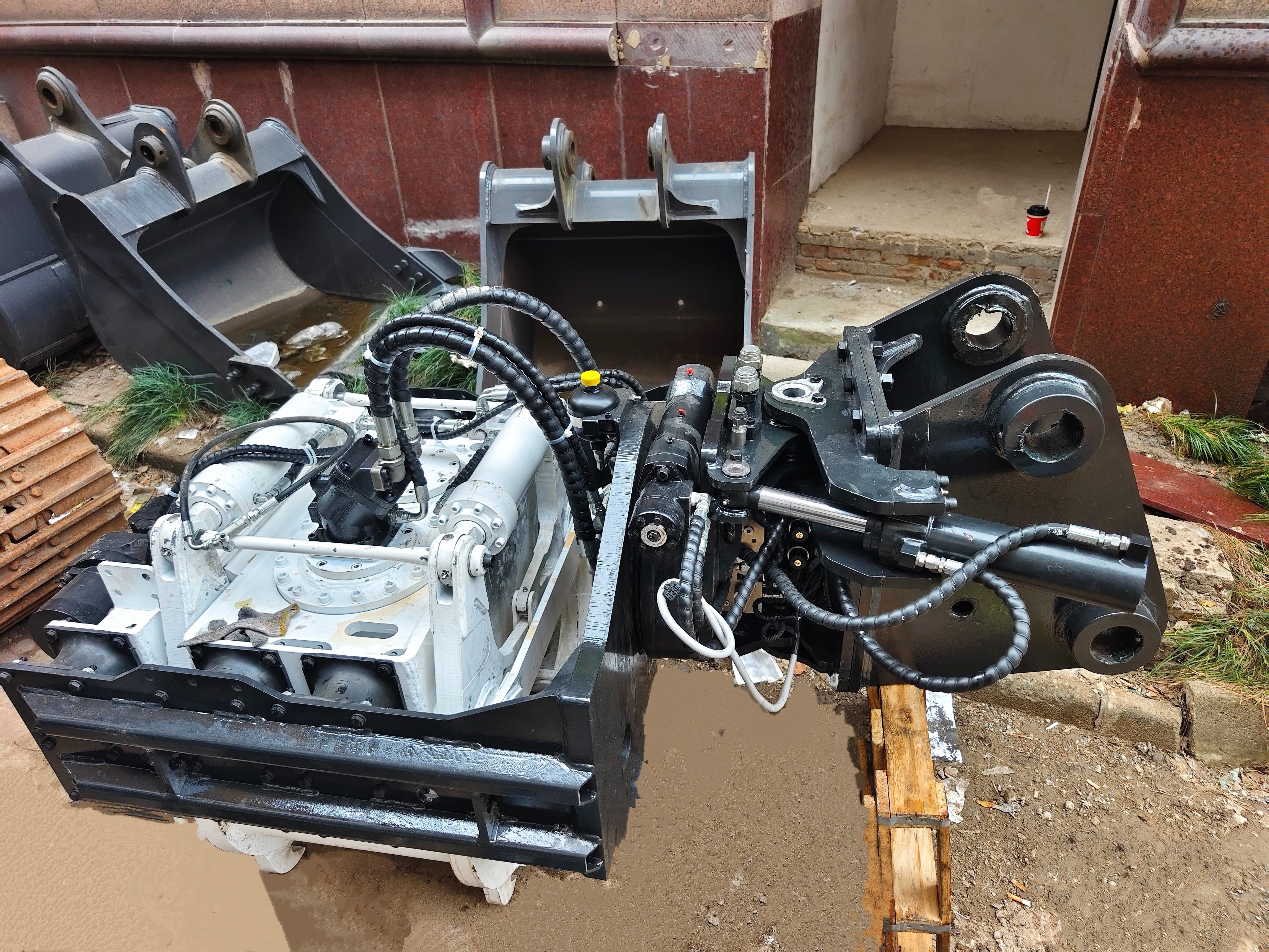 Side Clamp Vibro Hammer Pile Driving Force for Heavy Duty Pile Driving ...