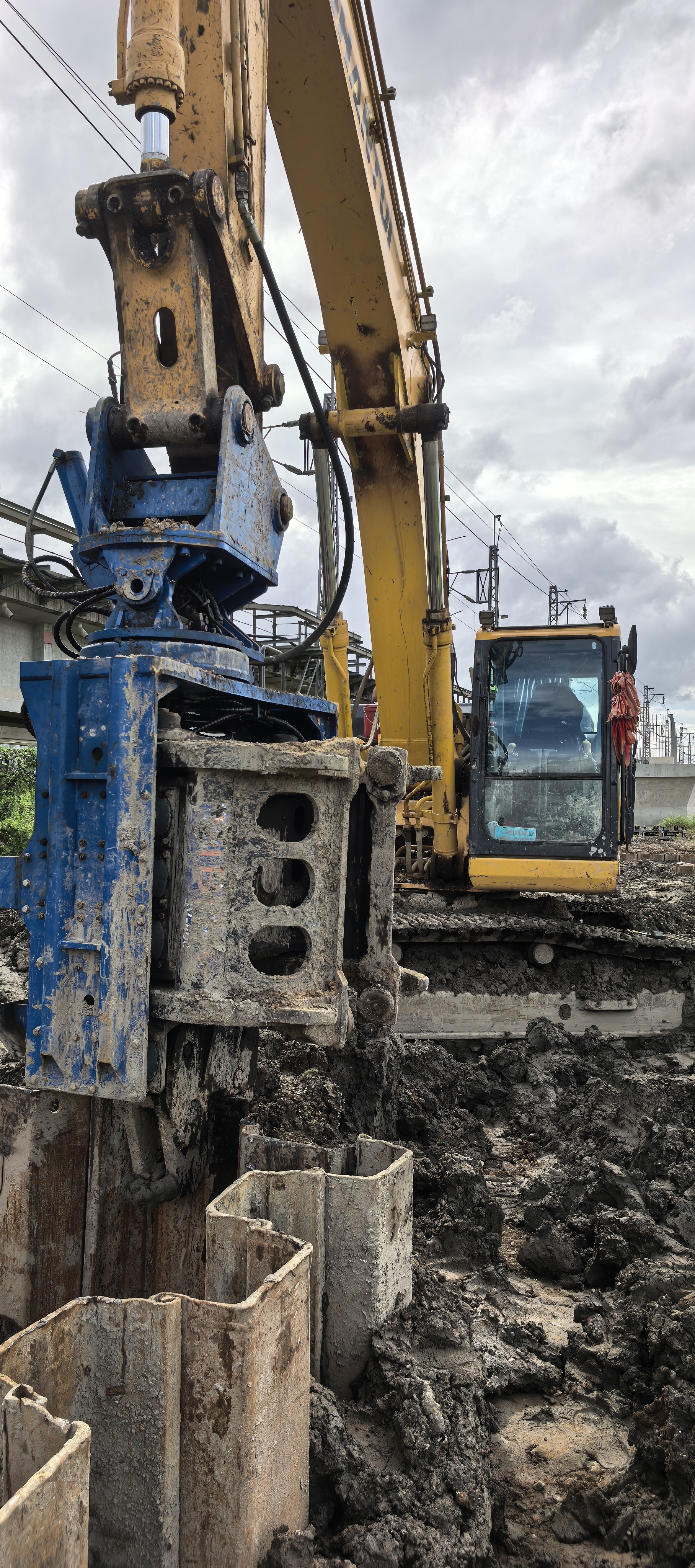 35ton SHANTUI Excavator Side Grip Hydraulic Pile Driver and Smooth Pile ...