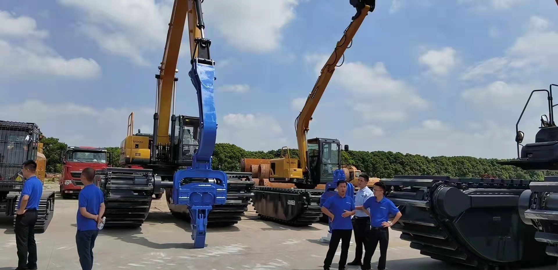 Quick Converting Hydraulic Pile Driver , Sheet Pile Machine For 17 Ton ...